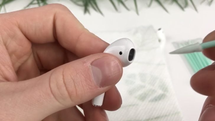 Why is One AirPod Louder Than the Other? Try these 12 Quick Fixes NOW!
